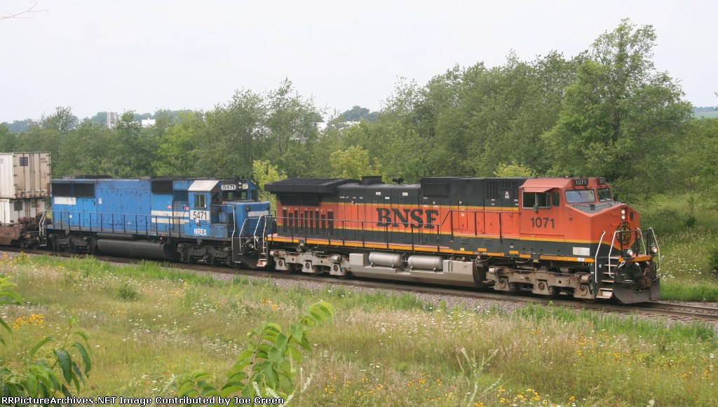 BNSF 1071